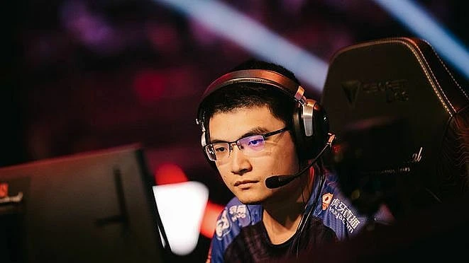 Fy, Ori, 天命 и LaNm покинули Azure Ray | CyberScore